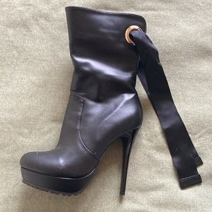 Fred | Shoes | Stunning Fred Never Worn High Heel Black 5 Above Ankle ...